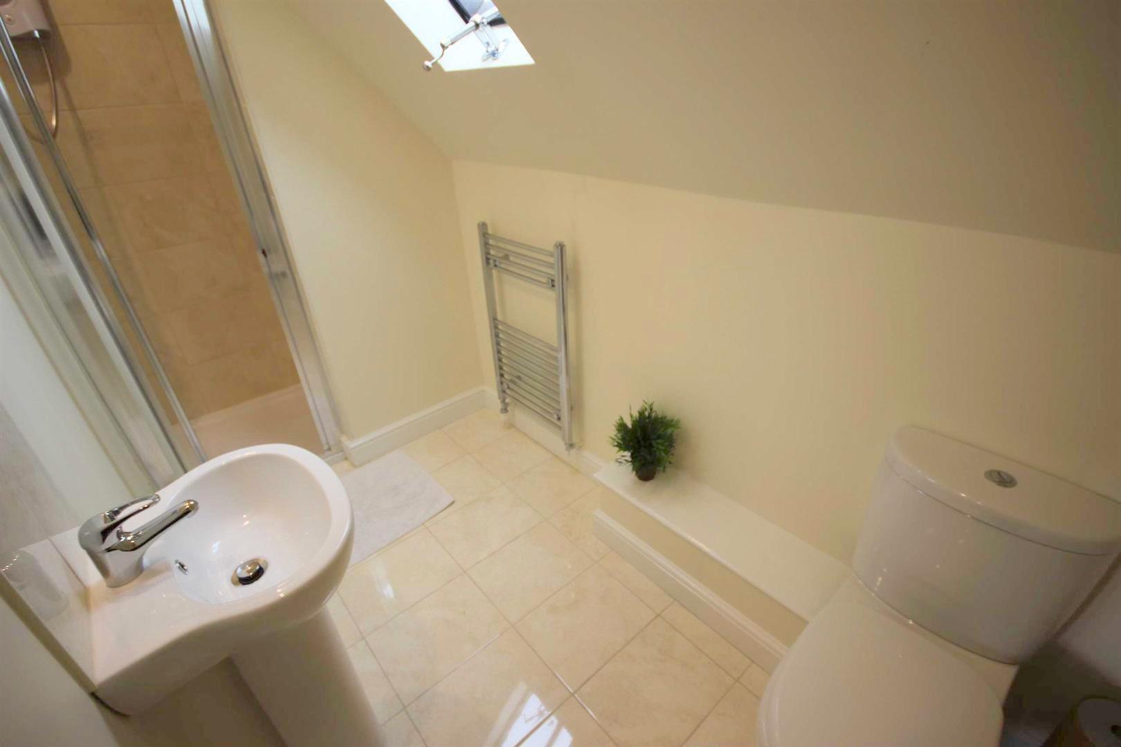 Gilesgate, Gilesgate, Durham – Robinsons